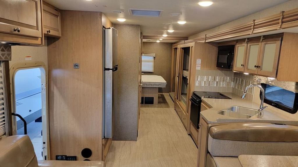2019 Thor Motor Coach Windsport 34J - National Vehicle
