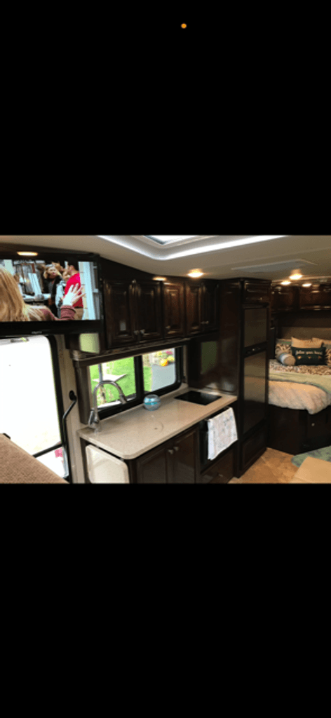 2018 Thor Motor Coach Siesta 24SJ - National Vehicle