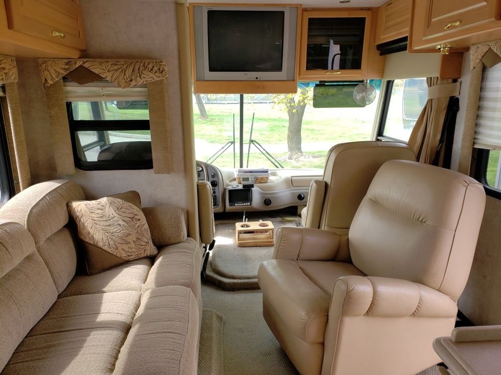 2005 National RV Sea Breeze 8321LX - National Vehicle