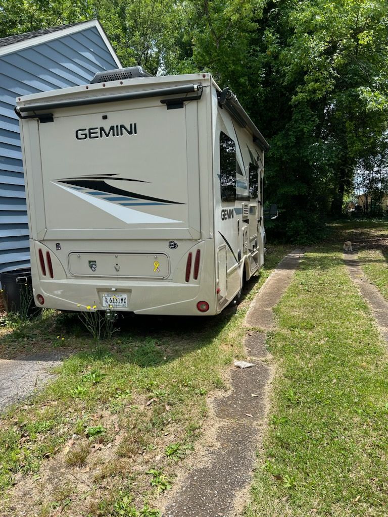 2016 Thor Motor Coach Gemini 23TR - National Vehicle