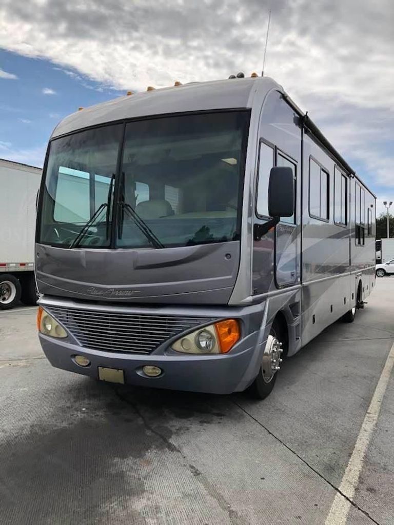 2006 Fleetwood Pace Arrow 37C - National Vehicle