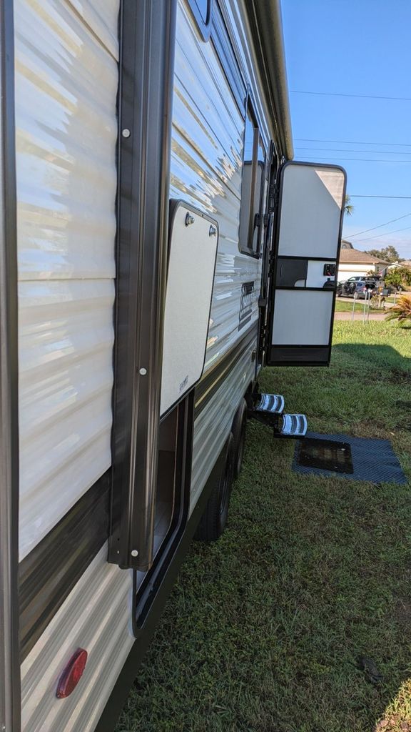 2025 Keystone Coleman 23B - National Vehicle