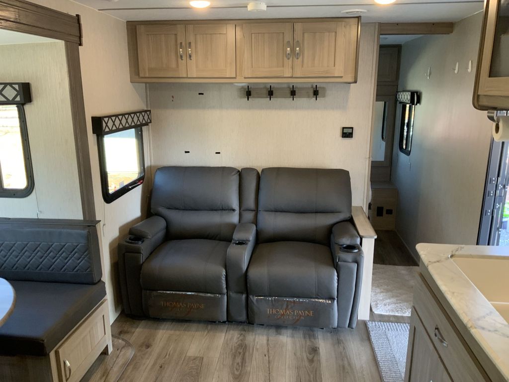 2021 Coachmen Freedom Express Ultra Lite 252RBS - National Vehicle