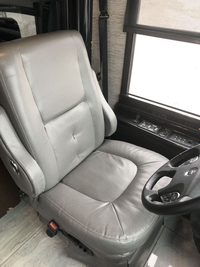 2018 Newmar Dutch Star 4326 - National Vehicle