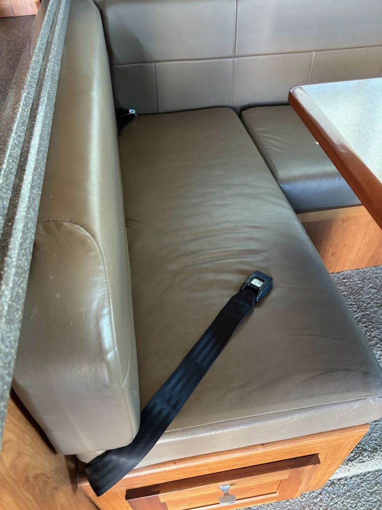 2008 Itasca Suncruiser 33V - National Vehicle