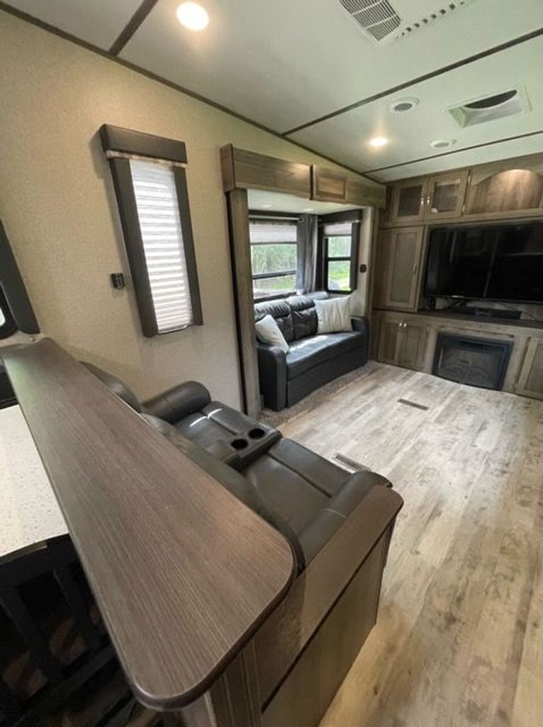 2018 Keystone Sprinter Limited 3531FWDEN - National Vehicle