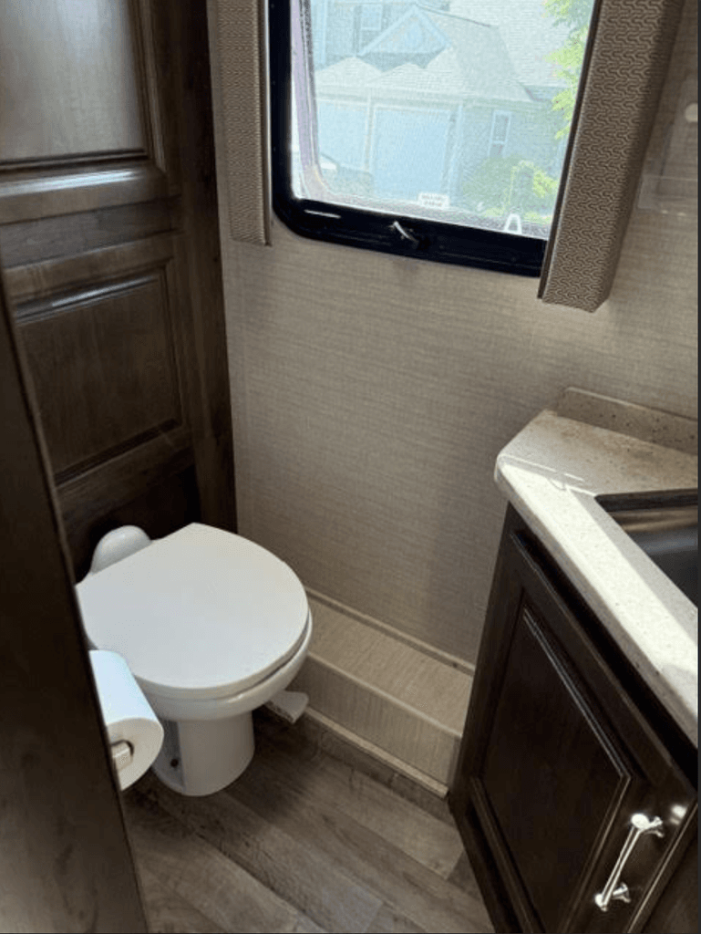 2020 Entegra Coach Emblem 36U - National Vehicle