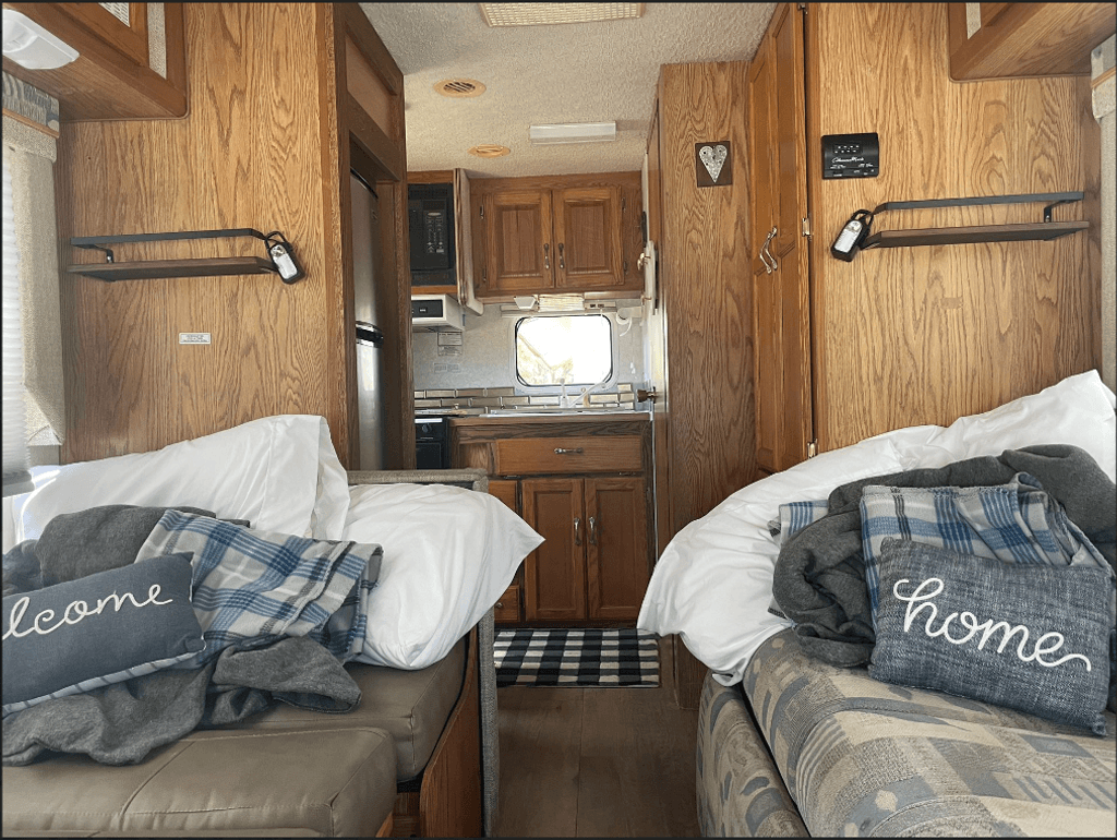 2002 Gulf Stream B Touring Cruiser 5210 - National Vehicle