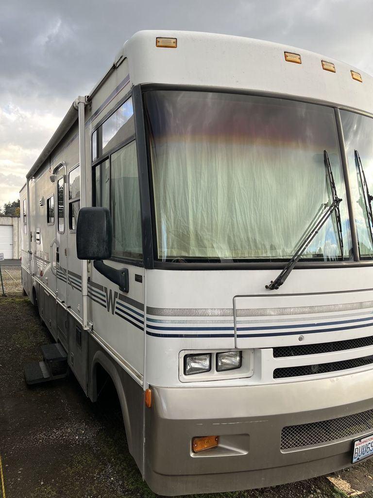 2000 Winnebago Brave 33V - National Vehicle