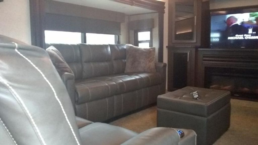 2018 Jayco North Point 381FLWS - National Vehicle