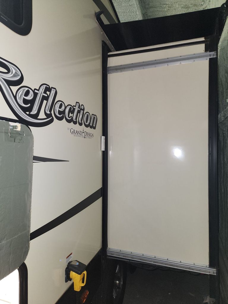 2019 Grand Design Reflection 150 230RL - National Vehicle