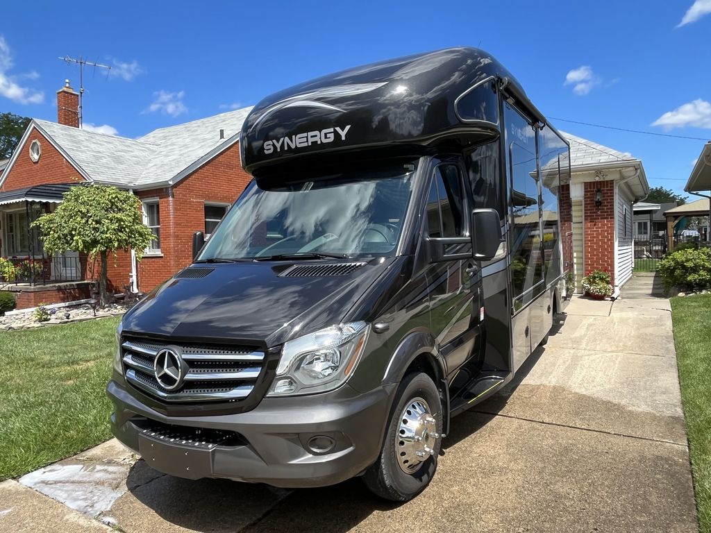 2018 Thor Motor Coach Synergy 24SP - National Vehicle