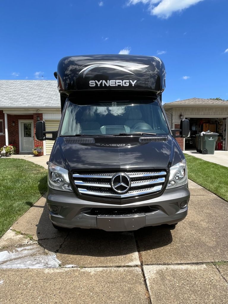 2018 Thor Motor Coach Synergy 24SP - National Vehicle