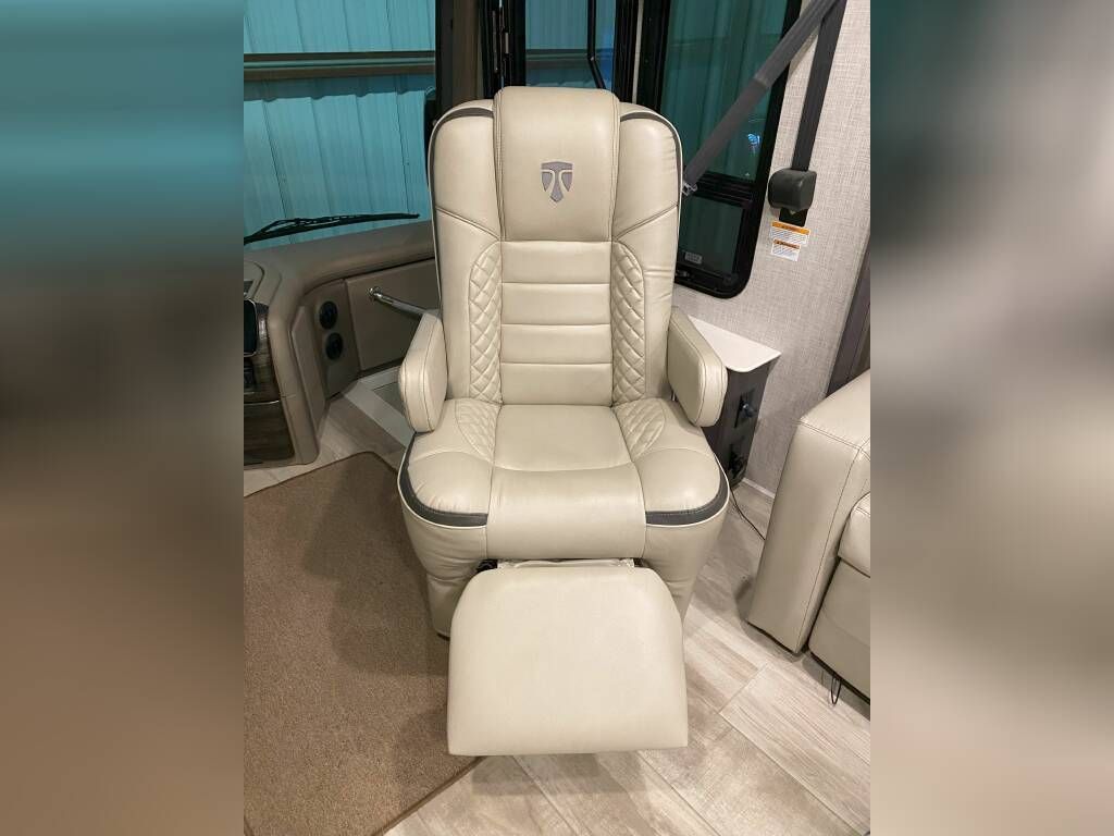 2022 Thor Motor Coach Aria 3901 - National Vehicle