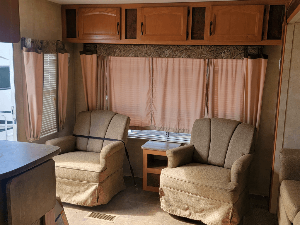 2012 Keystone Hideout Luxury 28RLDS - National Vehicle