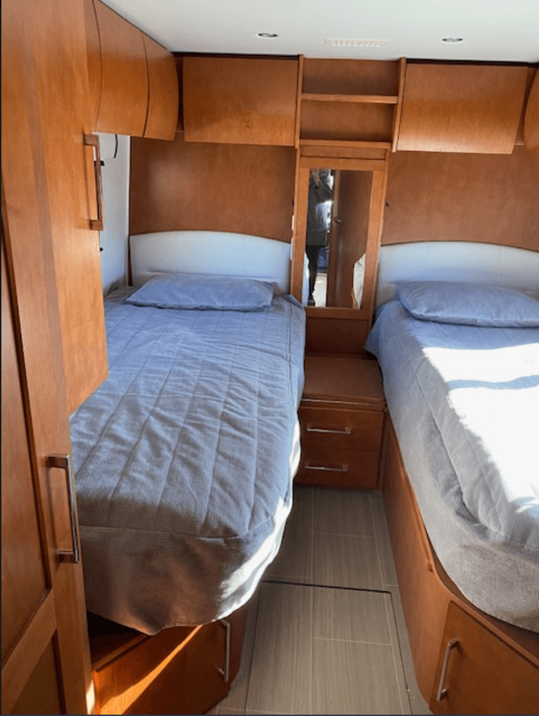 2020 Leisure Travel Van Unity U24TB - National Vehicle