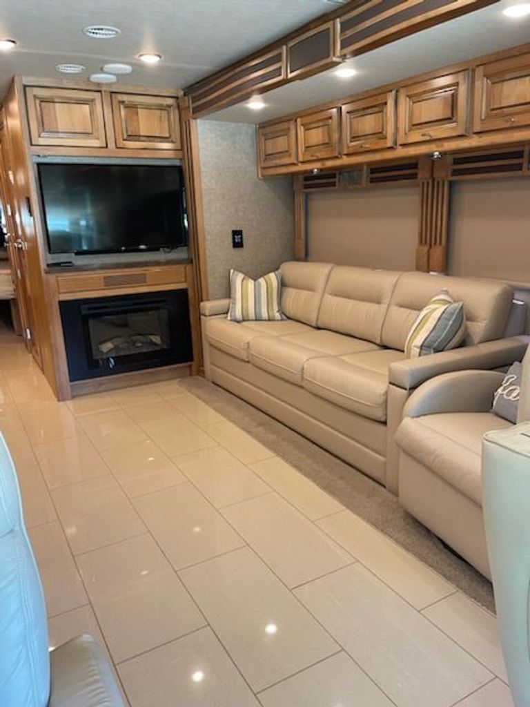 2018 Tiffin Motorhomes Allegro Red 33AA - National Vehicle