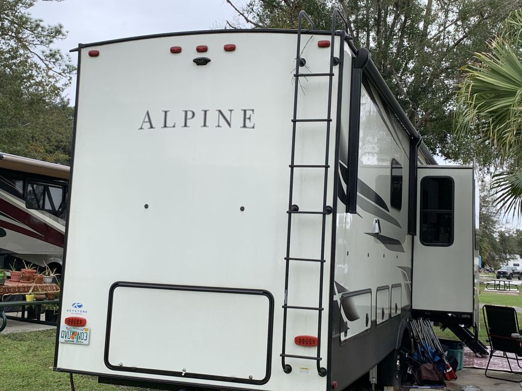2021 Keystone Alpine 3700FL - National Vehicle