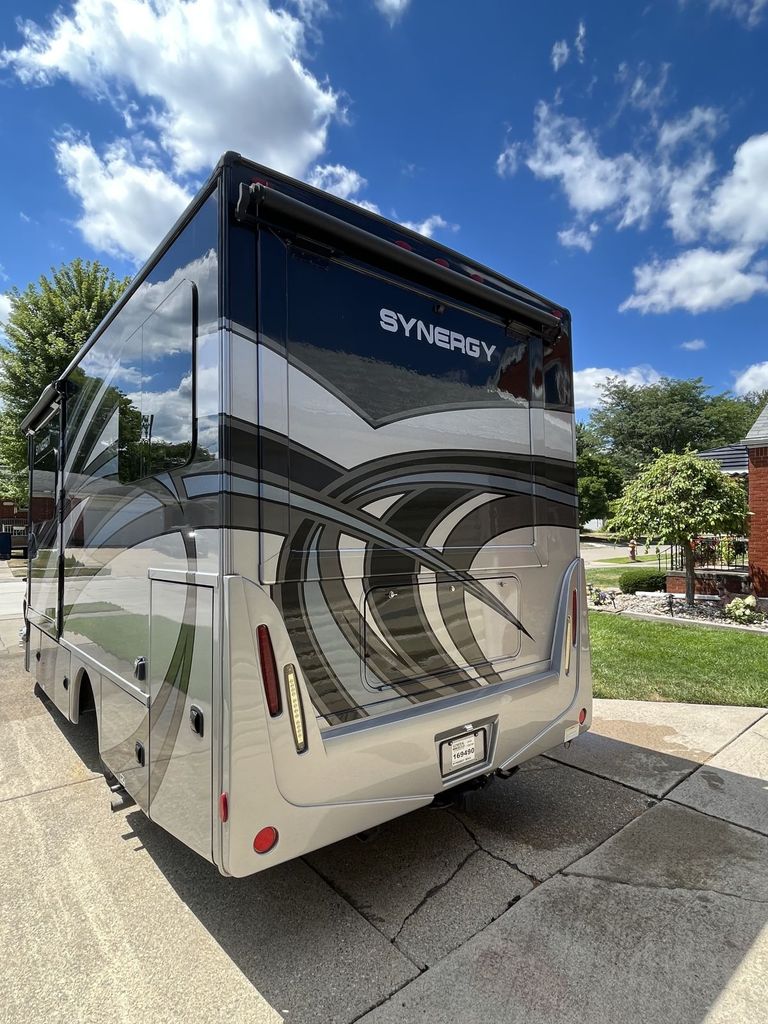 2018 Thor Motor Coach Synergy 24SP - National Vehicle