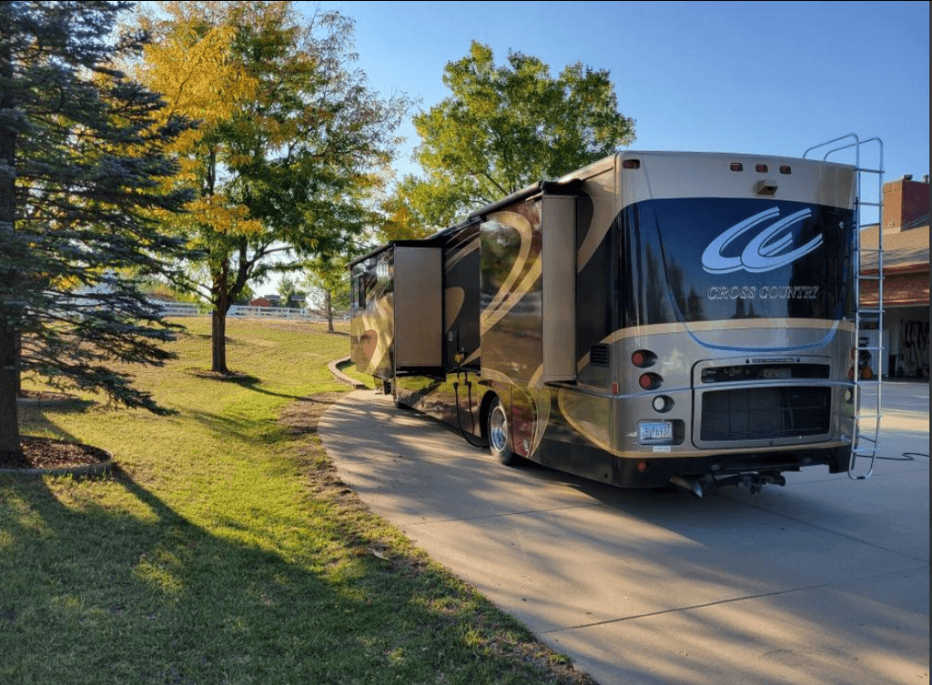 2006 Coachmen Cross Country SE 372DS - National Vehicle