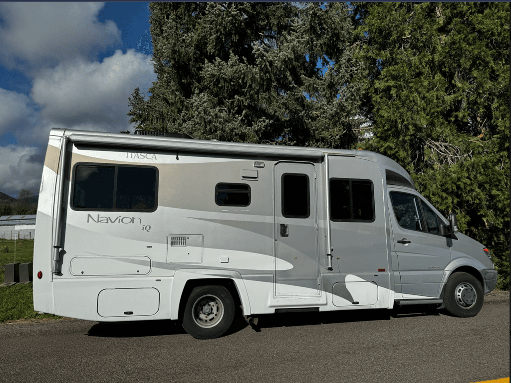 2008 Itasca Navion IQ 24CL - National Vehicle