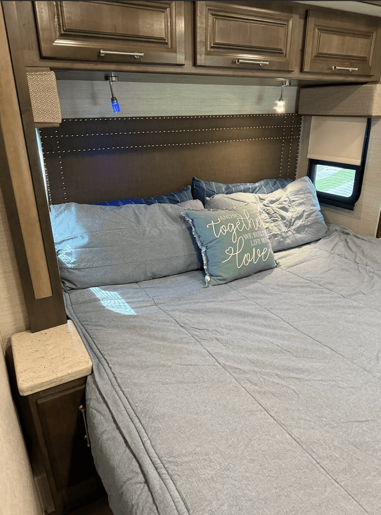 2020 Entegra Coach Emblem 36U - National Vehicle