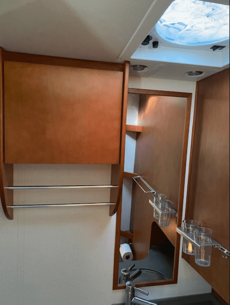 2020 Leisure Travel Van Unity U24TB - National Vehicle