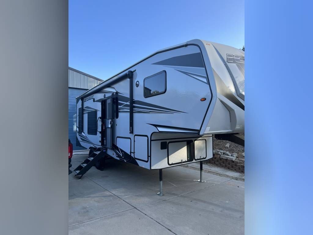 2022 Eclipse Iconic Pro Lite Toy Hauler 2816CKG - National Vehicle