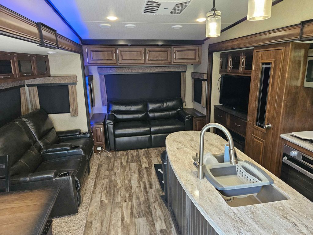 2018 Grand Design Reflection 337RLS - National Vehicle