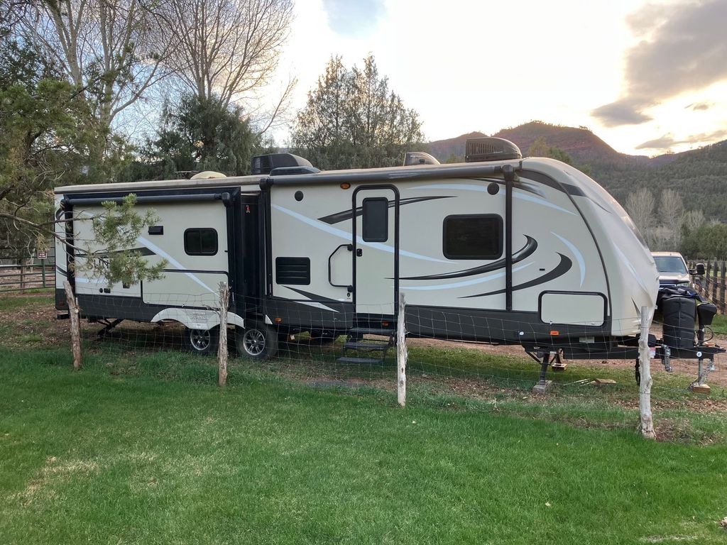 2015 Crossroads Sunset Trail Reserve 32RL - National Vehicle