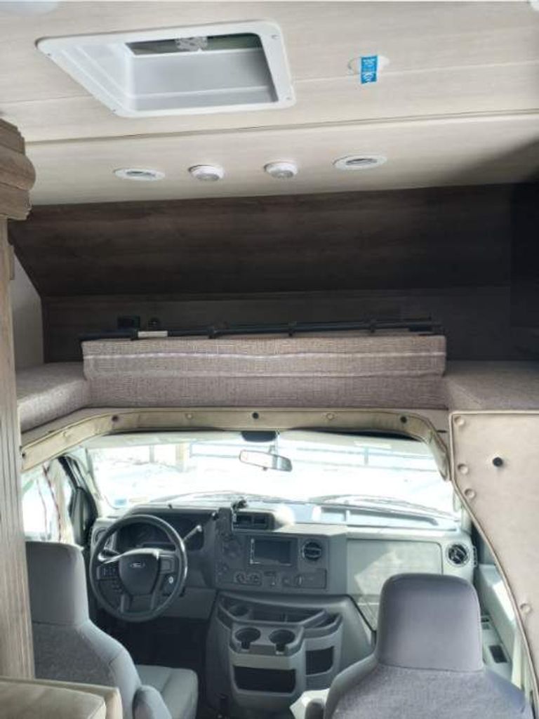 2025 Nexus Triumph 24T - National Vehicle