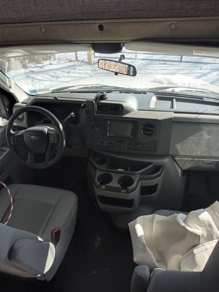 2025 Nexus Triumph 24T - National Vehicle