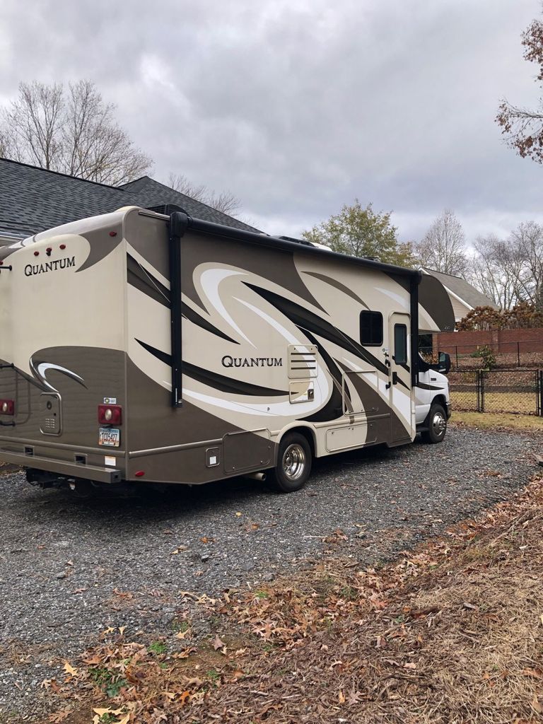2018 Thor Motor Coach Quantum 25RC - National Vehicle