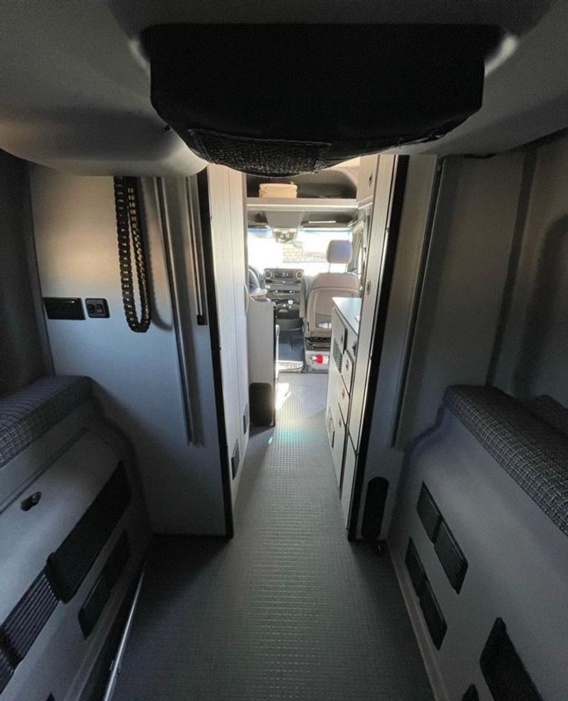 2022 Winnebago Revel 44E 4x4 - National Vehicle