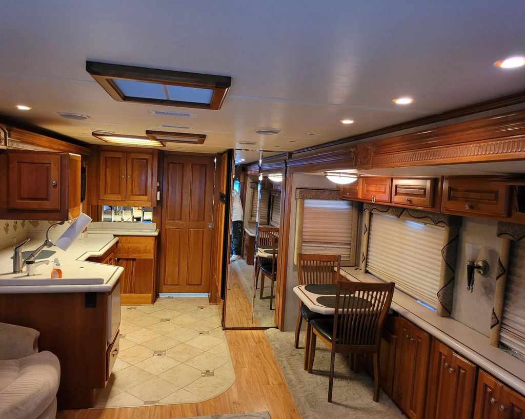 2004 Monaco Dynasty Diamond IV - National Vehicle