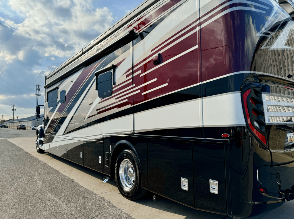 2023 Newmar Super Star Super C 4059 - National Vehicle