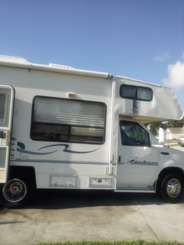 2001 Coachmen Catalina Sport - National Vehicle