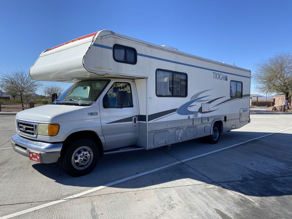 2004 Fleetwood Tioga 29V - National Vehicle