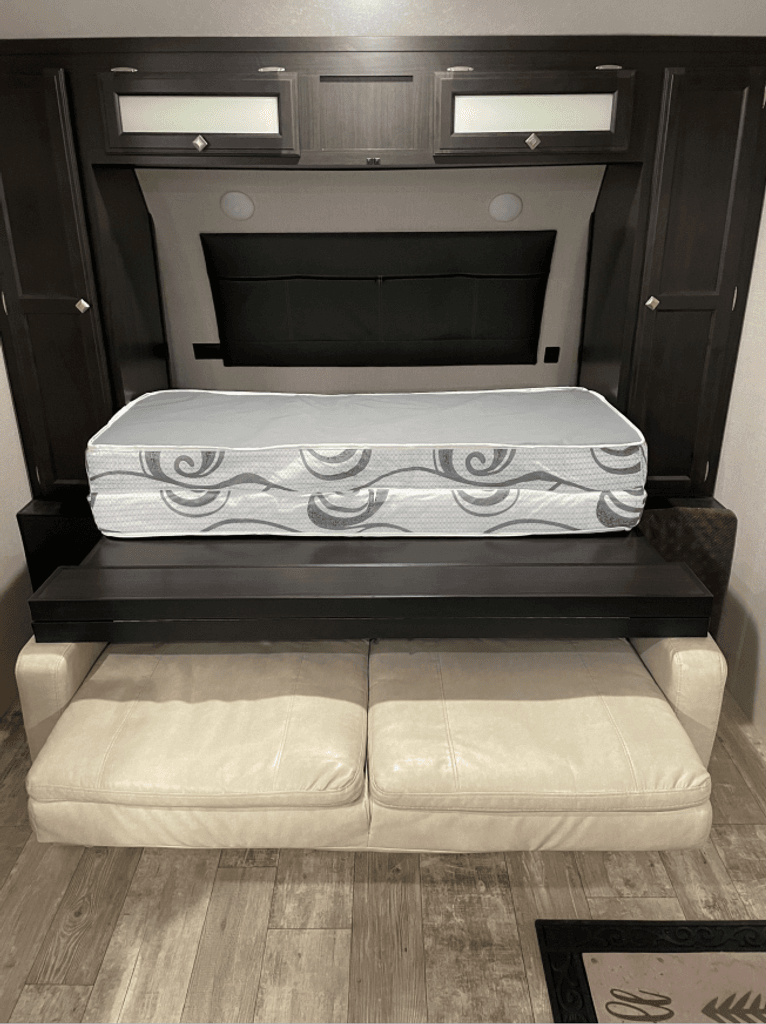 2019 Venture RV Sonic SN220VRB - National Vehicle