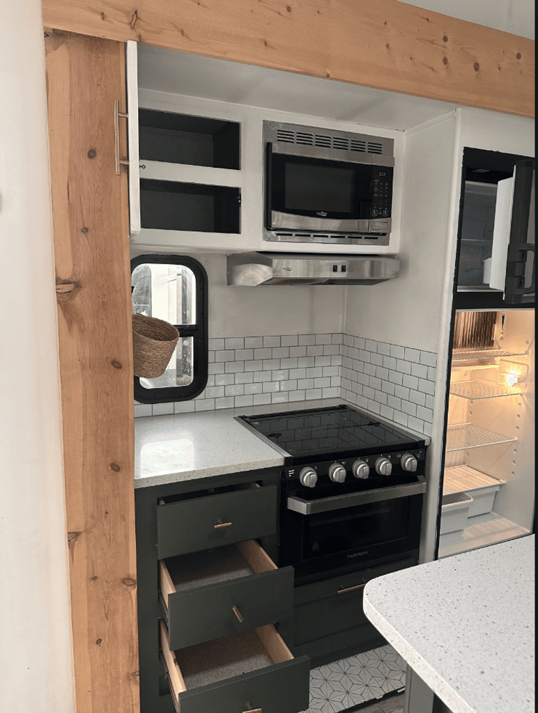 2019 Keystone Sprinter Limited 3150FWRLS - National Vehicle