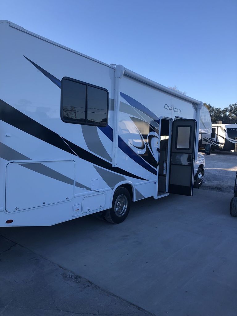 2021 Thor Motor Coach Chateau 28Z - National Vehicle