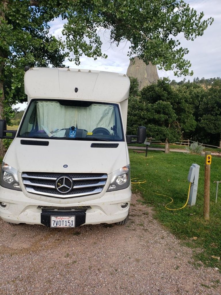 2017 Pleasure-Way Plateau XLMB - National Vehicle