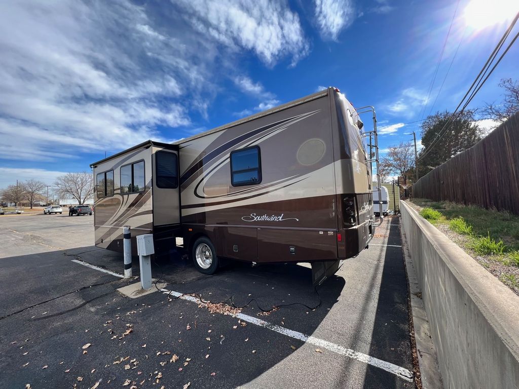 2007 Fleetwood Southwind 32VS - National Vehicle