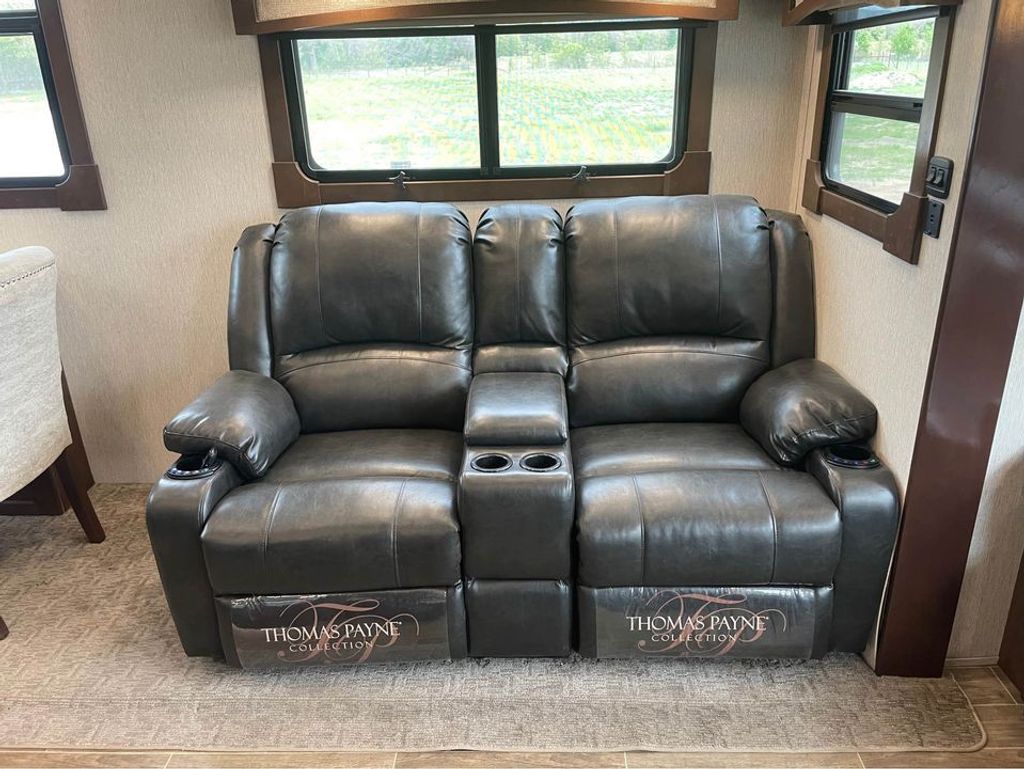 2019 Redwood RV 5th Wheel 3901WB - National Vehicle
