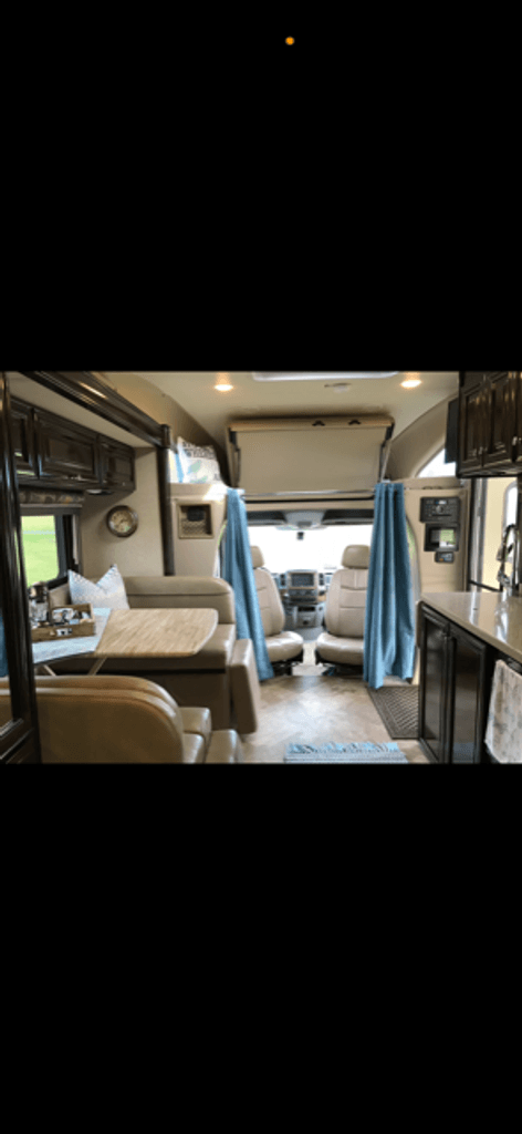 2018 Thor Motor Coach Siesta 24SJ - National Vehicle