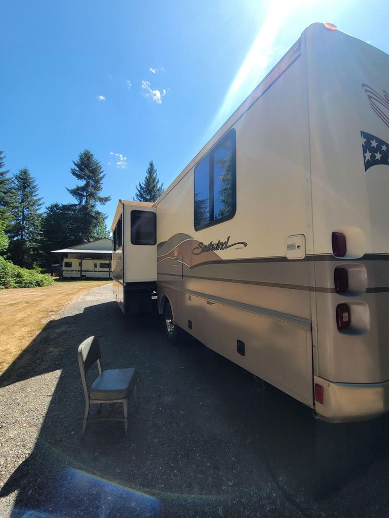 1999 Fleetwood Southwind 32V - National Vehicle