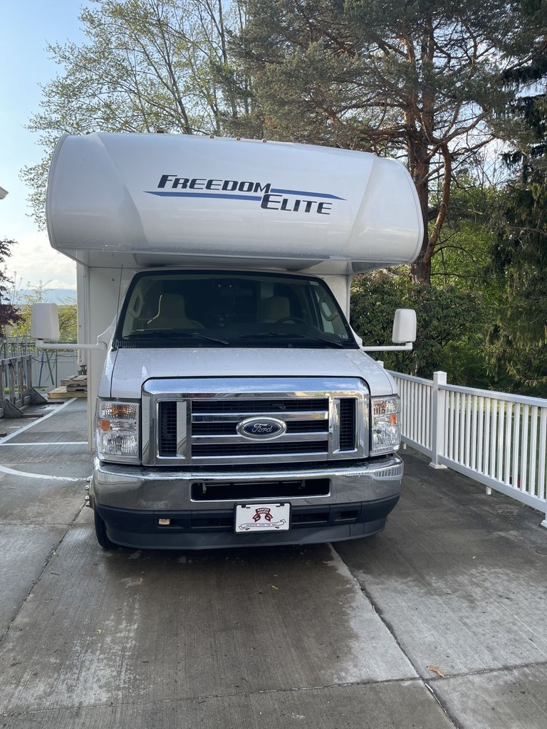 2021 Thor Motor Coach Freedom Elite 27FE - National Vehicle