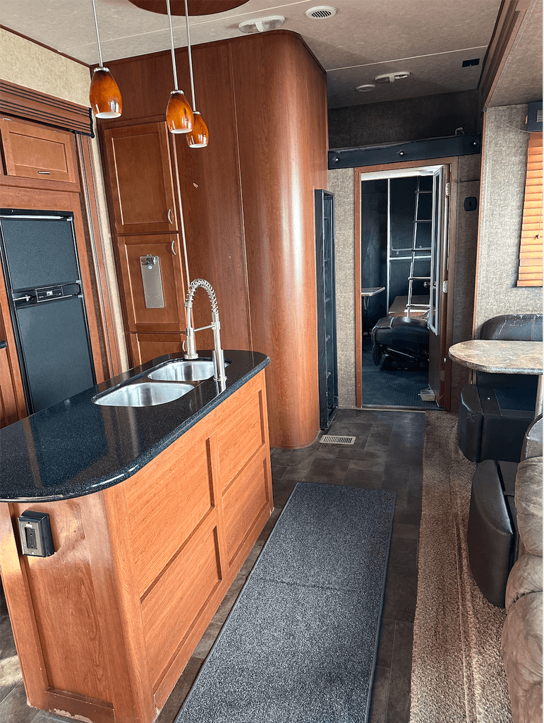 2014 Forest River Cherokee Vengeance 377V - National Vehicle