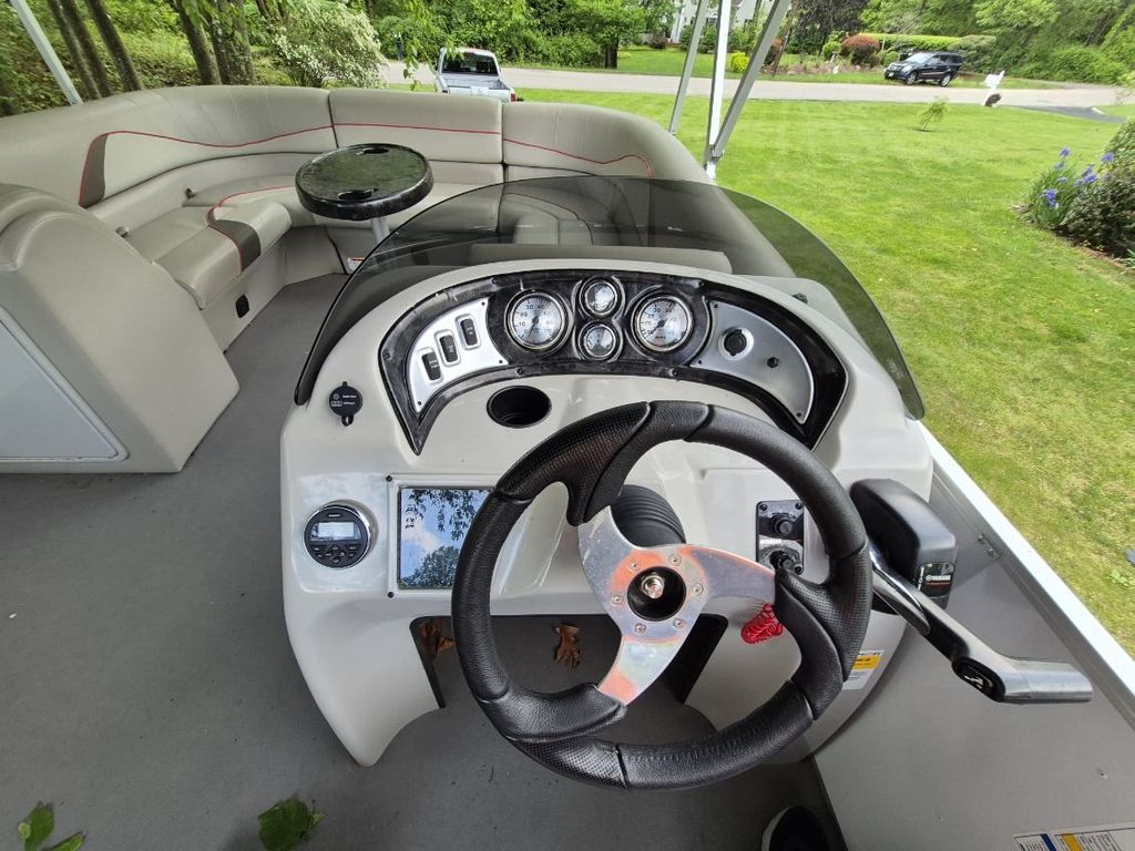 2017 G3 SunCatcher V22 Pontoon - National Vehicle