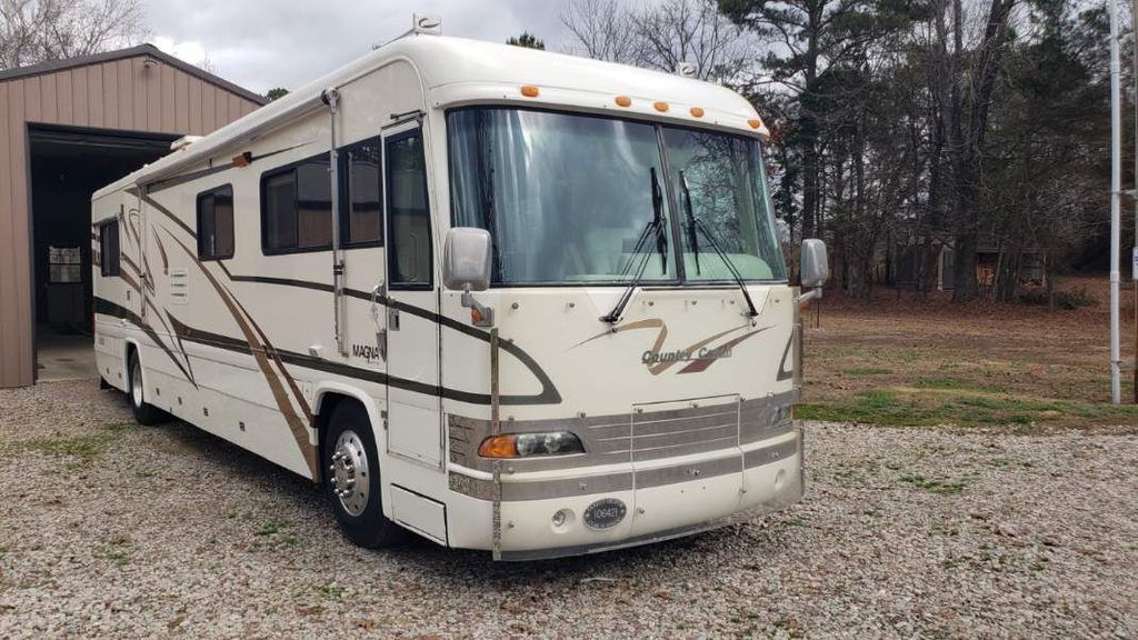 2000 Country Coach Magna 385hp-Tag 40' Slide - National Vehicle
